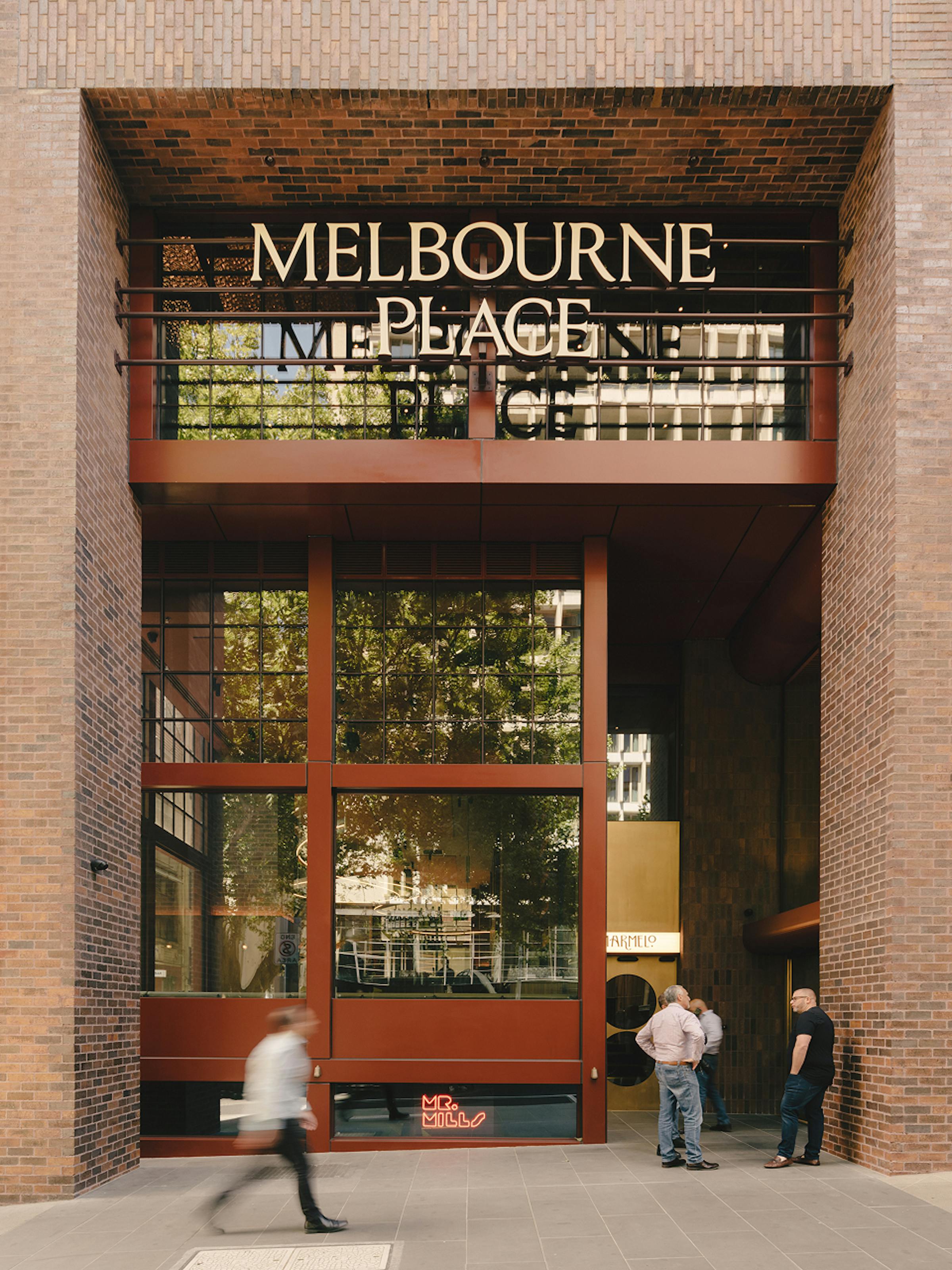 Round - Melbourne Place